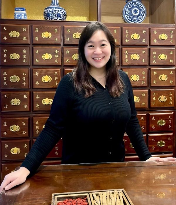 Dr. Kathy Huang – Traditional Chinese Medicine & Acupuncture